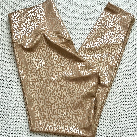 BuffBunny | Pants & Jumpsuits | Buff Bunny Leggings | Poshmark